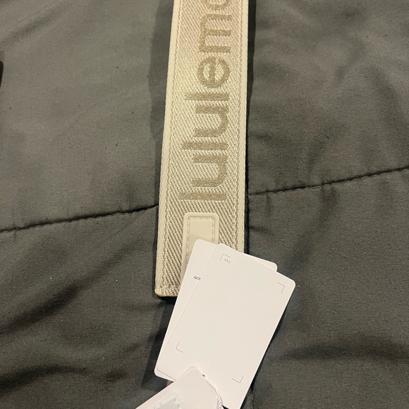 lululemon athletica | Accessories | Lululemon Athletica Cream Key Card ...